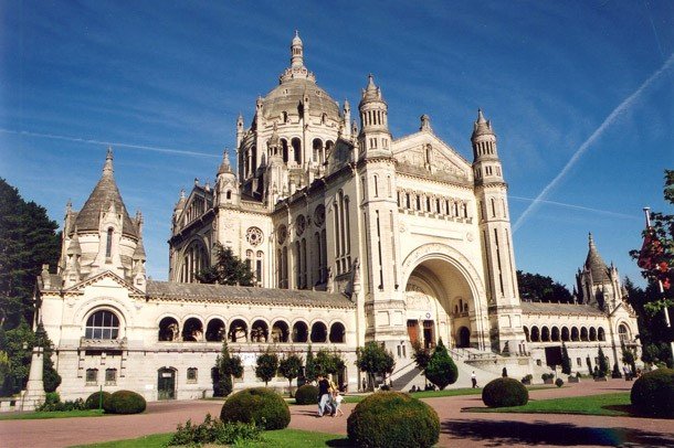 History, religion and tradition of Normandy - Transglobe